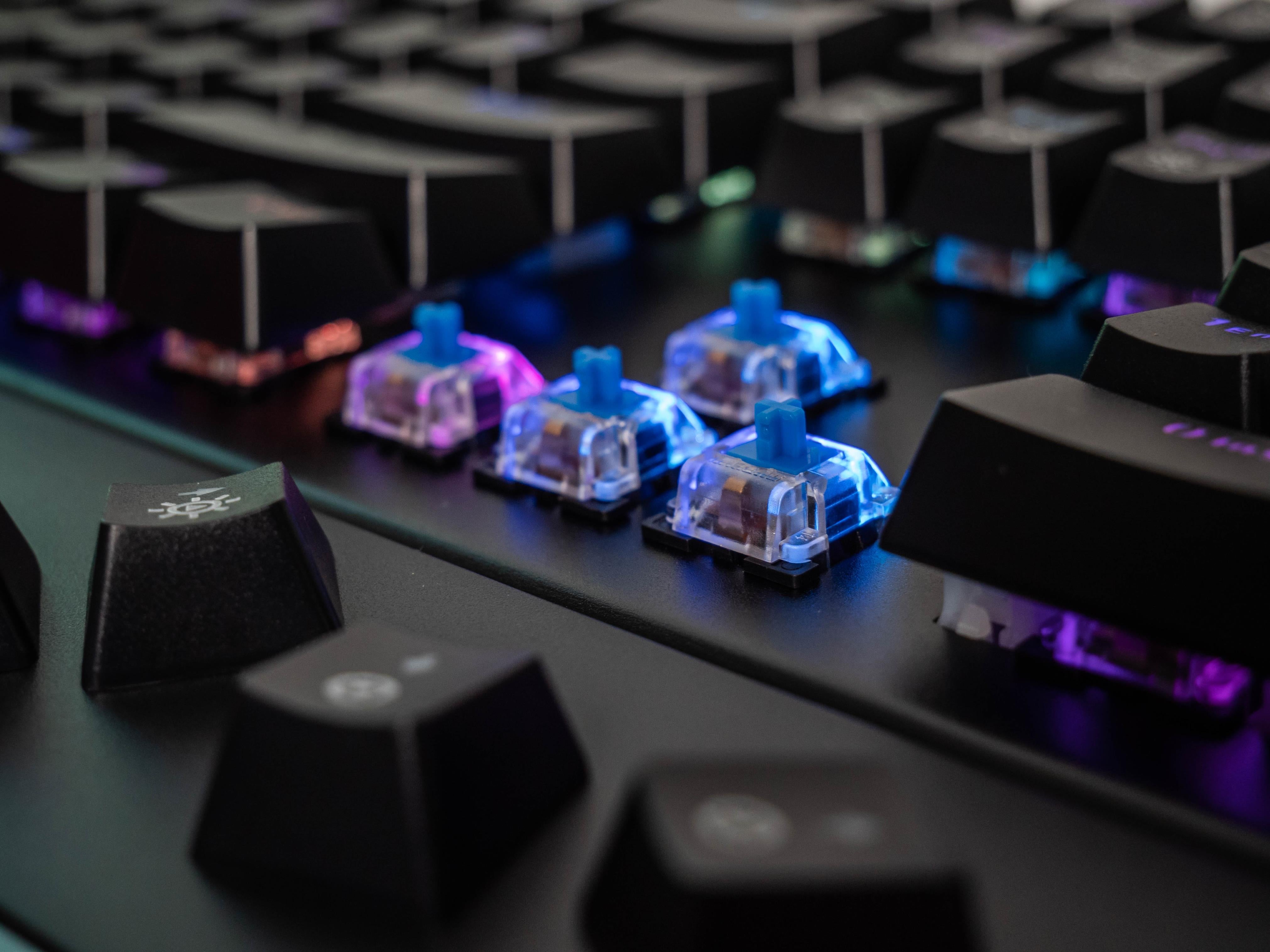 How to Choose the Right Mechanical Switch? – Marvo Pro